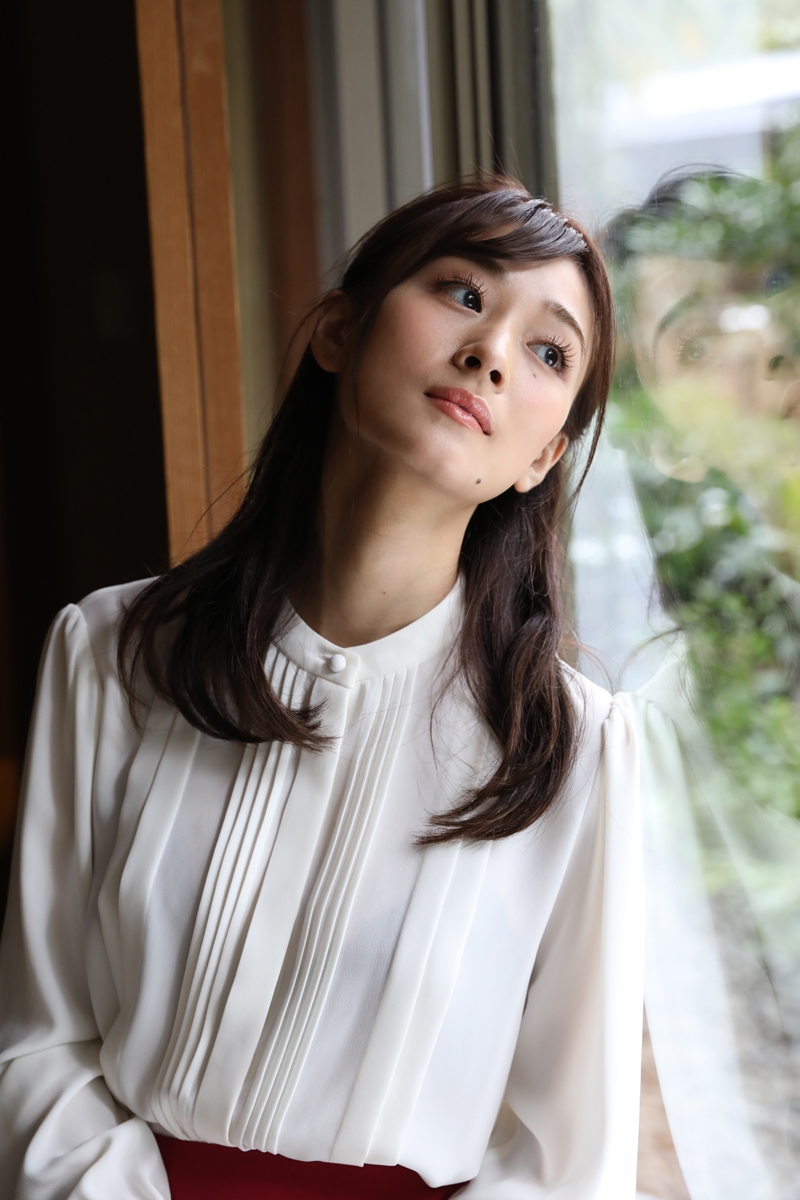 謎の美女・フミカのラスト そして、波に抱かれて…|newsポストセブン