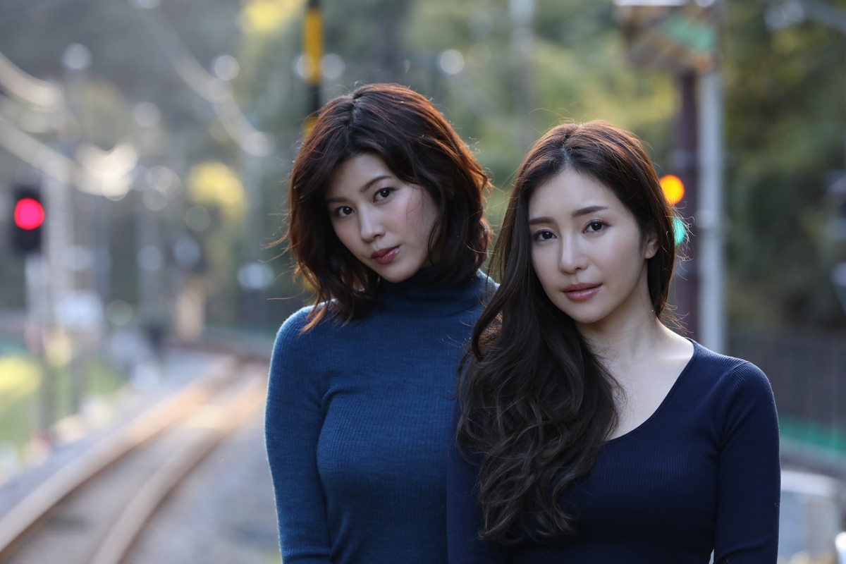 「神戸の女」美乃すずめvs「湘南の女」小野夕子 下田の海辺で競艶|newsポストセブン Part 2