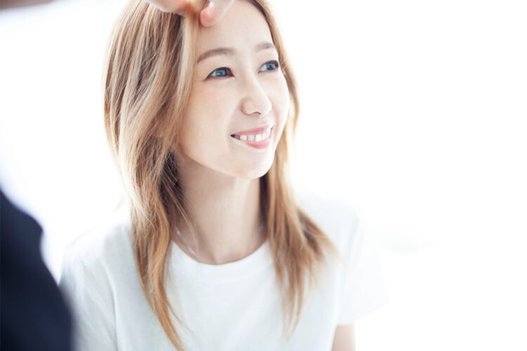 【写真】「20世紀最後の大型新人」shela、10年の沈黙を破り語った今とあの頃 現在は北海道で10歳息子の母としてYouTubeに挑戦｜NEWSポストセブン - Part 7