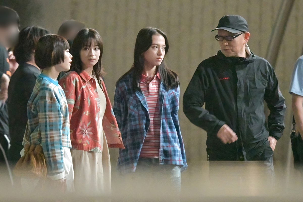 広瀬すず、杉咲花、清原果耶のトリプル主演映画、ロケ車が大破事故 プロデューサーや監督は大けが、公開は大幅延期も|newsポストセブン