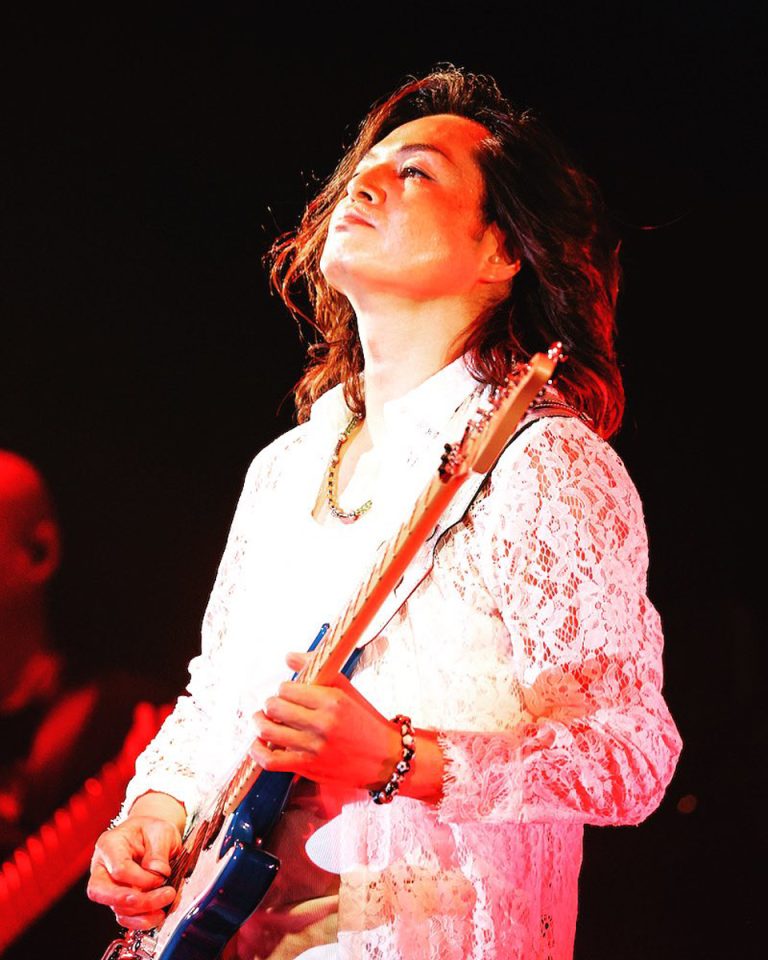 《メンバー間訴訟だけではなかった》SIAM SHADE“東日本大震災復興支援のために寄付した2600万円”の返金を求めてメンバー4人が提訴していた｜NEWSポストセブン - Part 2