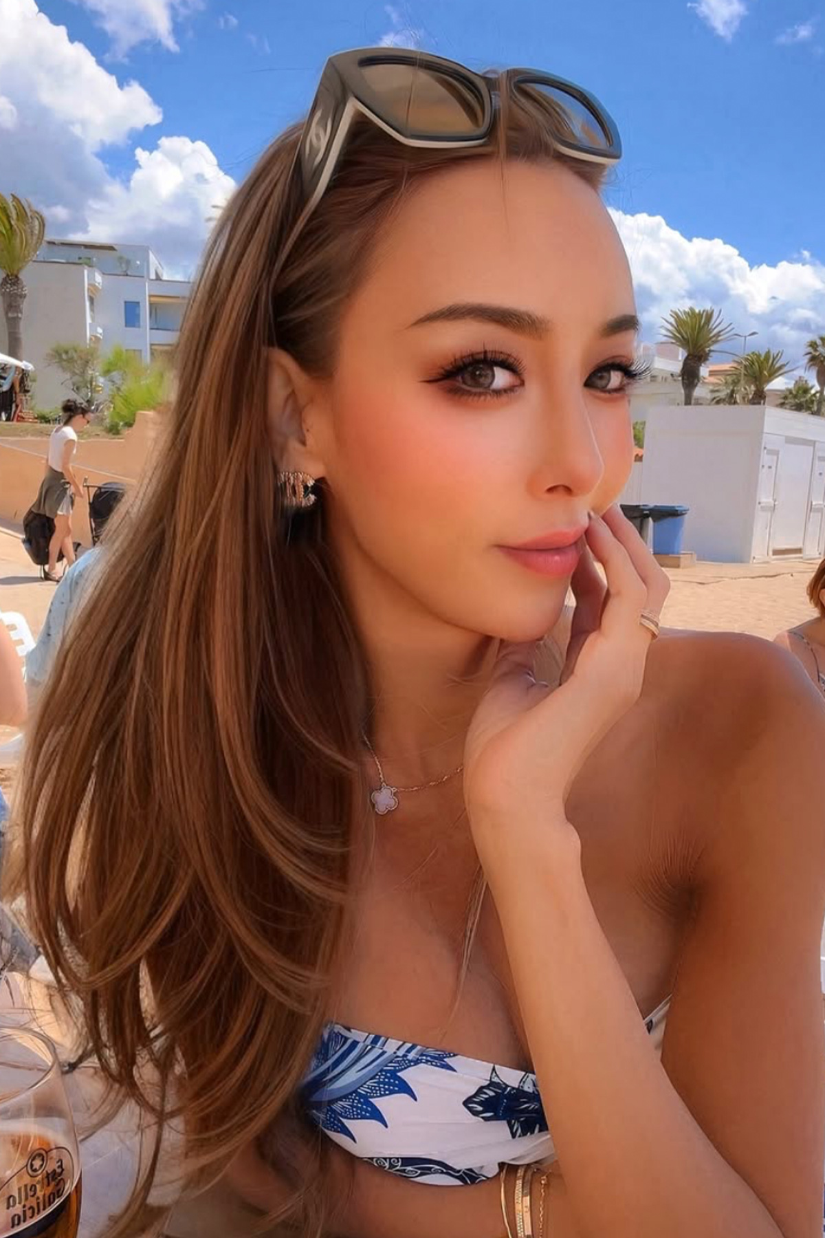 女性より女性らしい』ってのもすごく嫌な言葉 」GENKING.（40）がガングロ、20個ピアスの派手ギャルになった“深い事情”「心を防御するためだけにやってた」｜NEWSポストセブン - Part 7